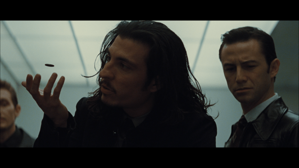 Looper – Blu-ray Screenshots | HighDefDiscNews.com