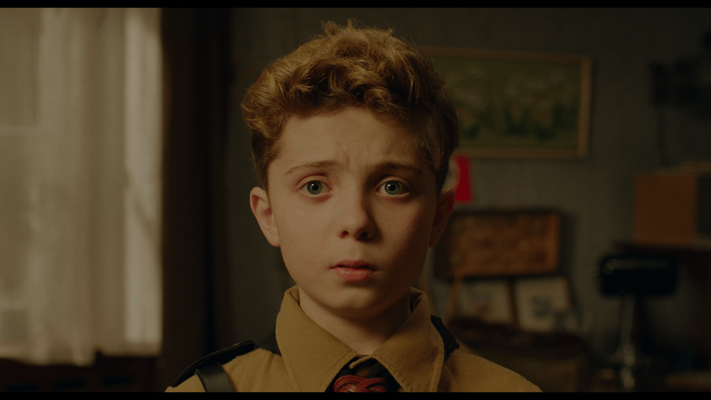 Jojo Rabbit – 4K UHD Blu-ray Screenshots | HighDefDiscNews.com