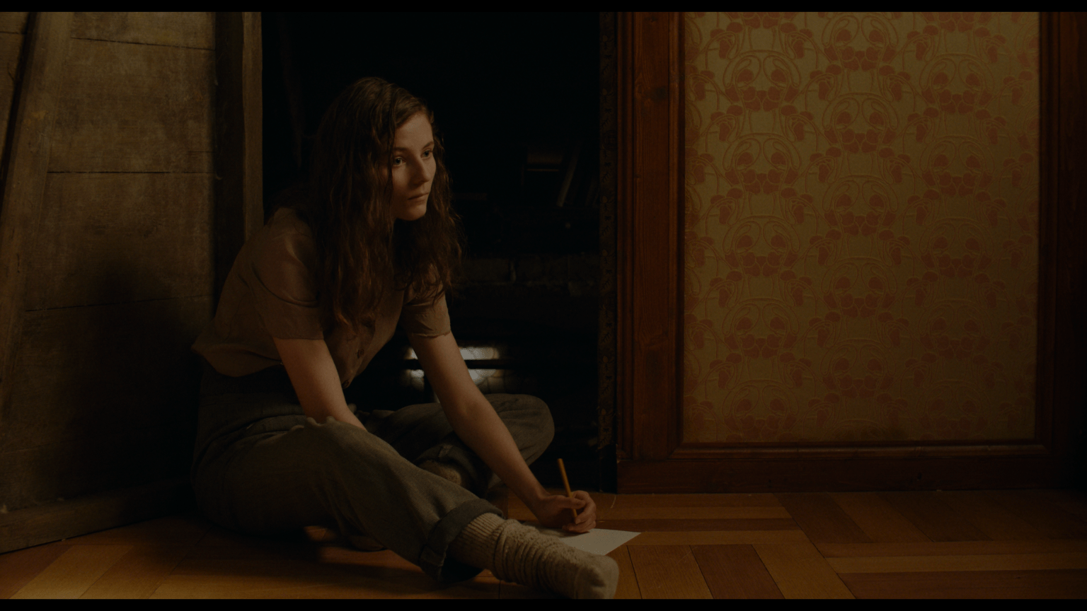 Jojo Rabbit – 4K UHD Blu-ray Screenshots | HighDefDiscNews