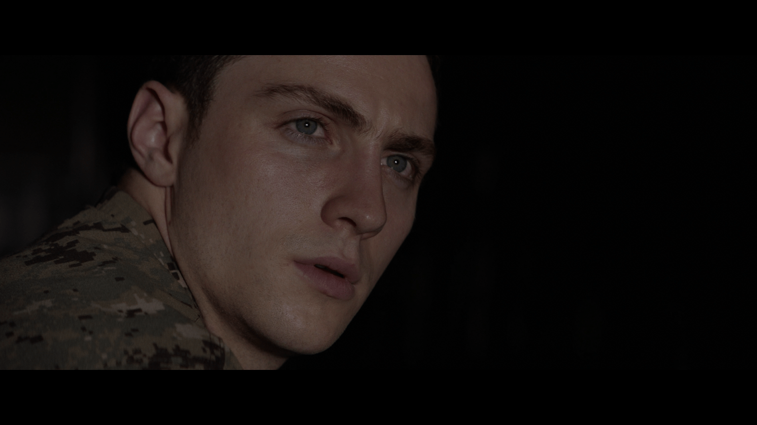 Godzilla [2014] – 4K UHD Blu-ray Screenshots | HighDefDiscNews.com